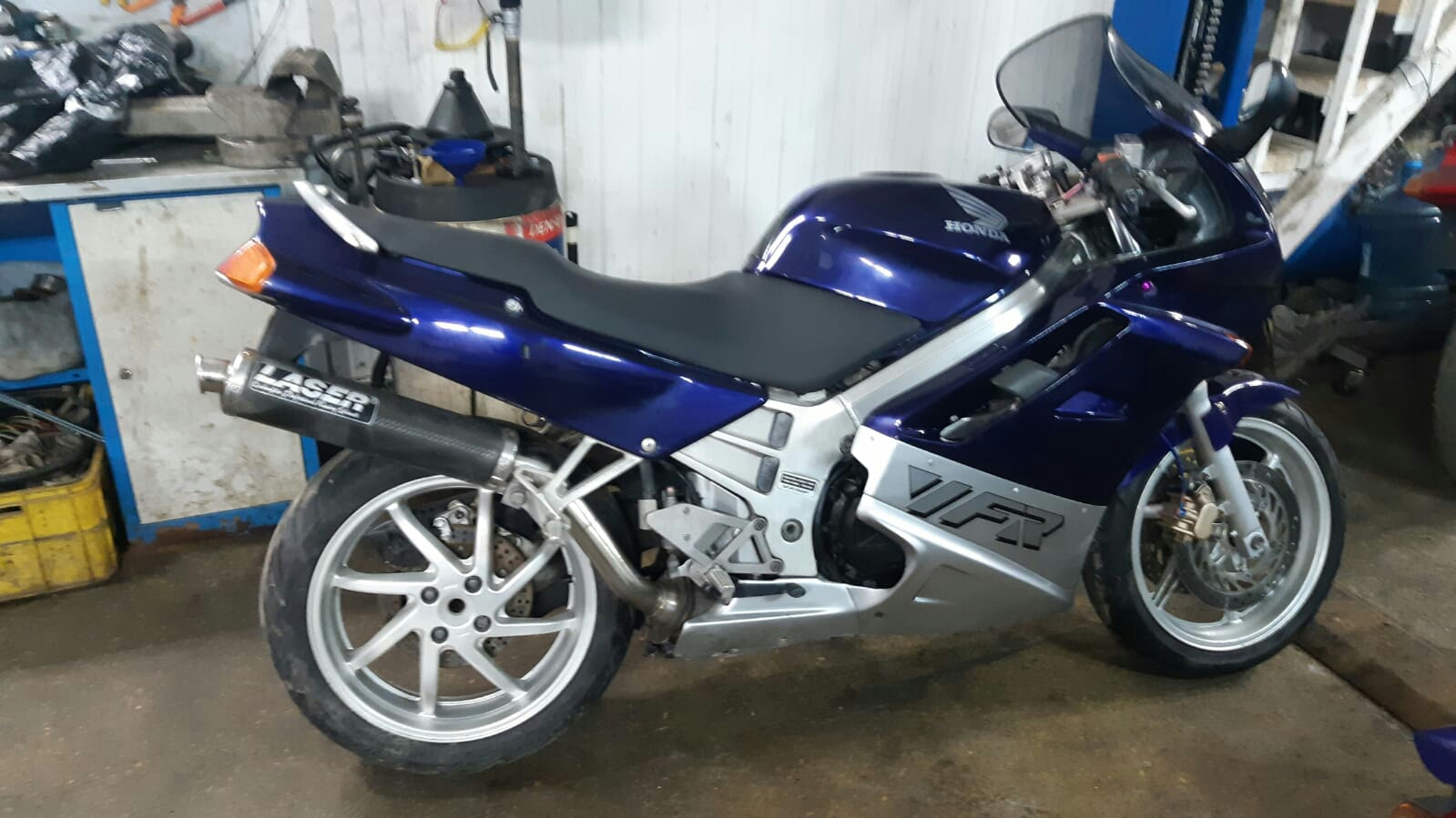 Honda VFR 750 F RC36, 1990 Motorcycles - Photos, Video, Specs, Reviews ...