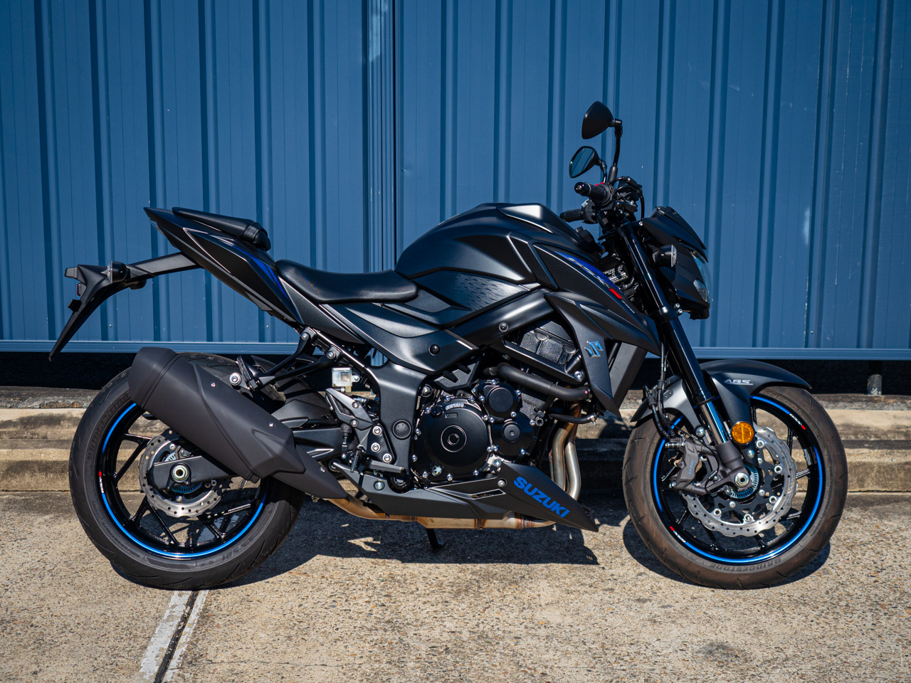 Suzuki GSX-S750, 2020 Motorcycles - Photos, Video, Specs, Reviews ...