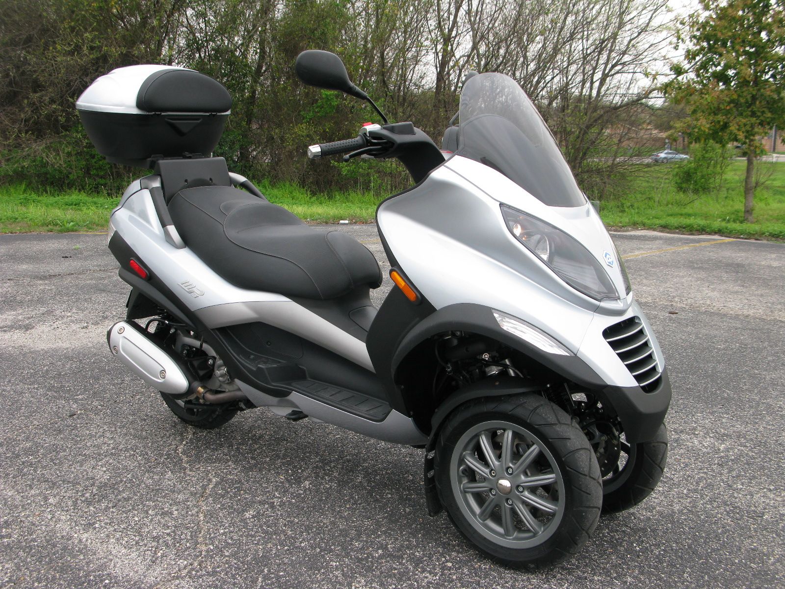 Piaggio Motorcycles - Models, Photos, Reviews | Bike.Net