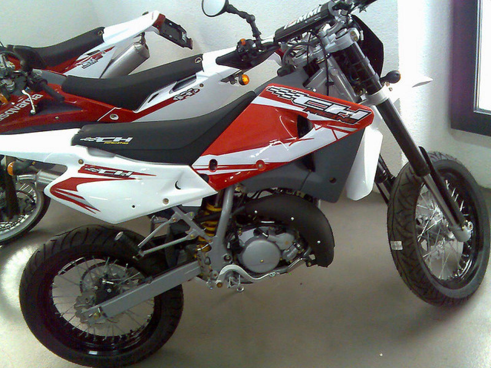 CH Racing WSM 125 eu 2, 2010 Motorcycles - Photos, Video, Specs ...
