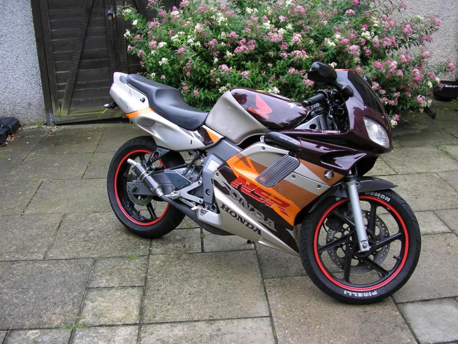 Honda NSR 125, 2000 Motorcycles - Photos, Video, Specs, Reviews | Bike.Net