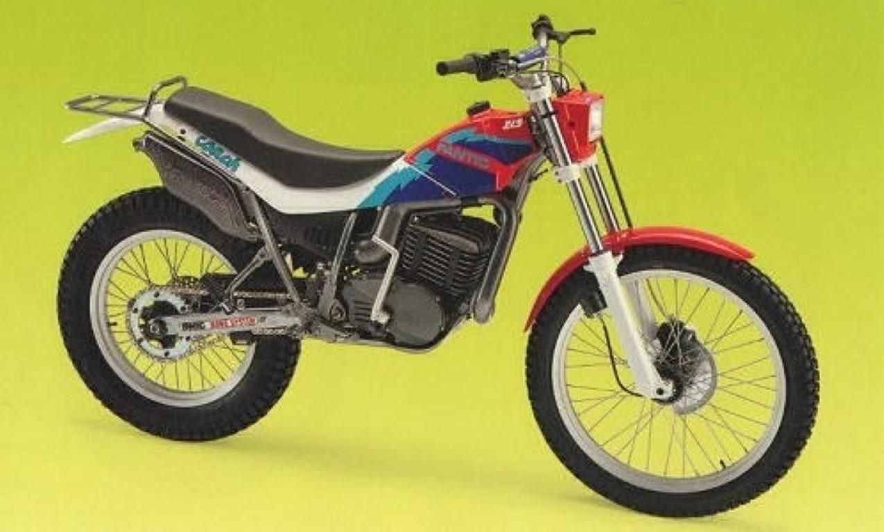 Fantic Coach 250 Motorcycles - Photos, Video, Specs, Reviews | Bike.Net