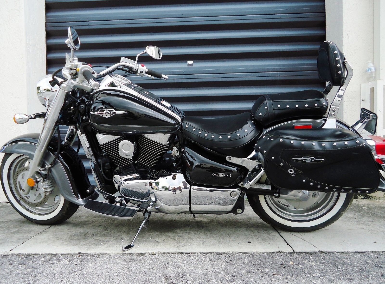 Suzuki Boulevard C90T, 2009 Motorcycles - Photos, Video, Specs, Reviews ...