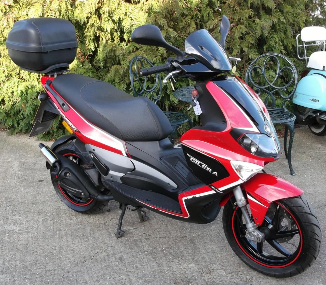 Gilera Runner SC 50 Motorcycles - Photos, Video, Specs, Reviews | Bike.Net