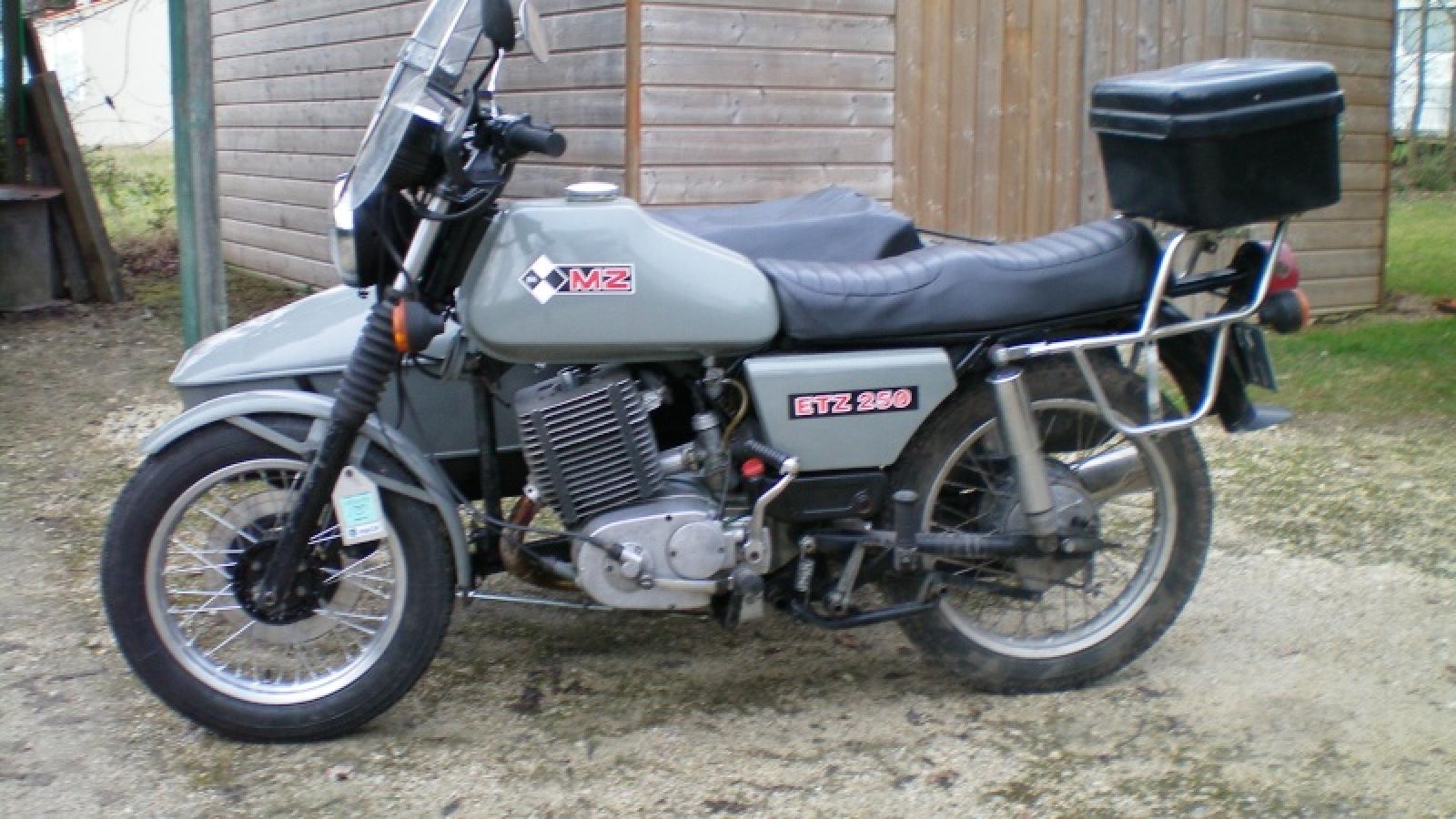 MuZ ETZ 250 (with sidecar), 1988 Motorcycles - Photos, Video, Specs ...