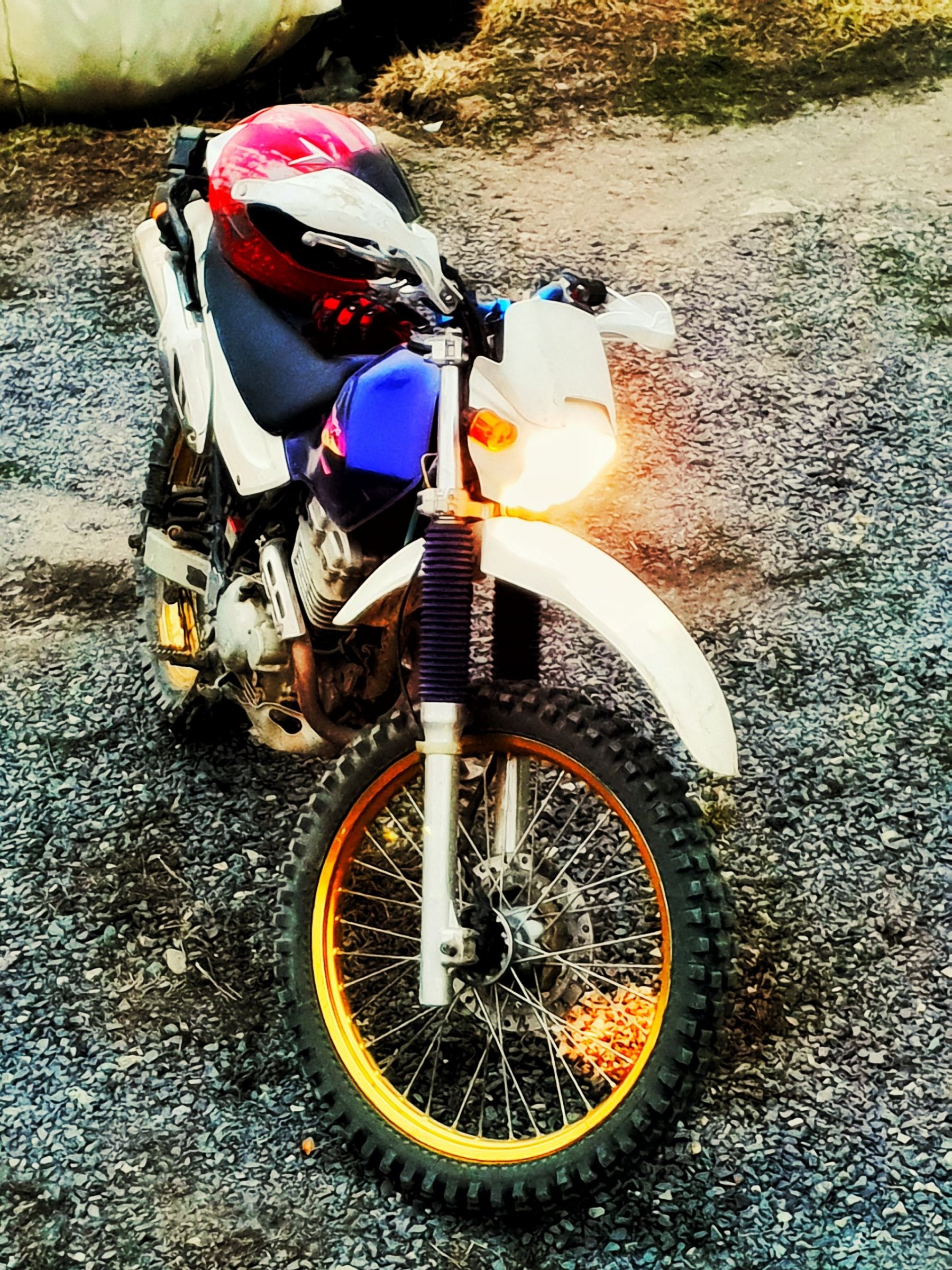 Kawasaki KL250-G6 Super Sherpa Motorcycles - Photos, Video, Specs ...