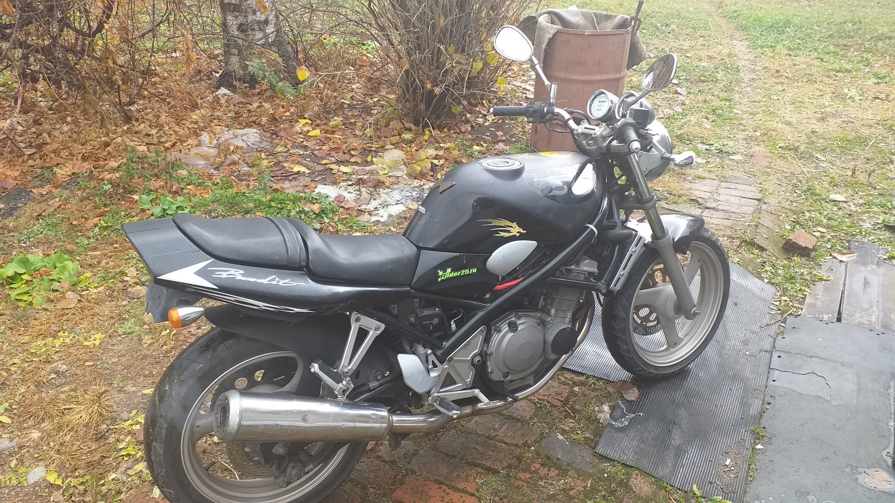 Suzuki GSF 250 V Bandit Motorcycles - Photos, Video, Specs, Reviews ...