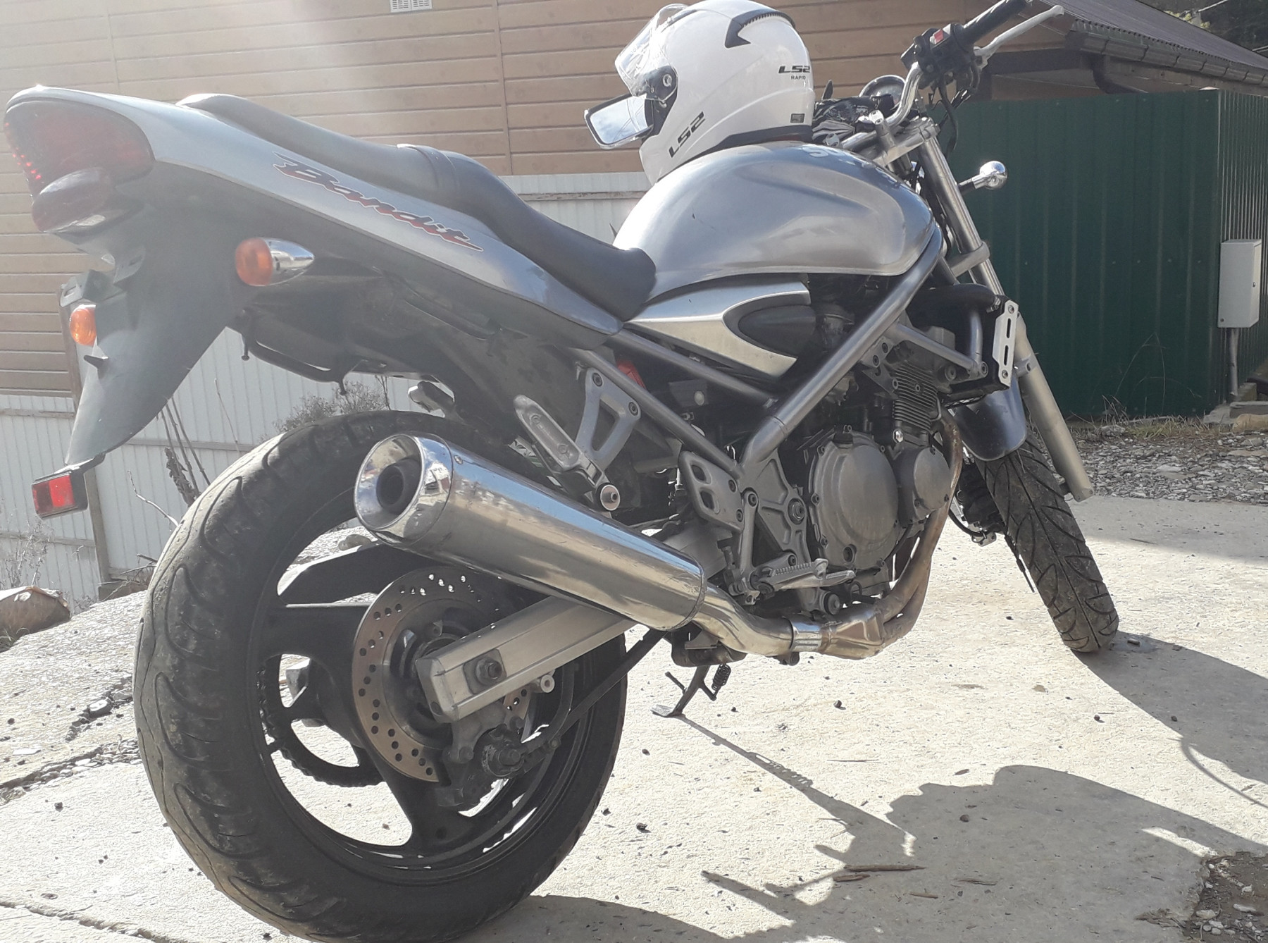 Suzuki GSF 250 V Bandit Motorcycles - Photos, Video, Specs, Reviews ...