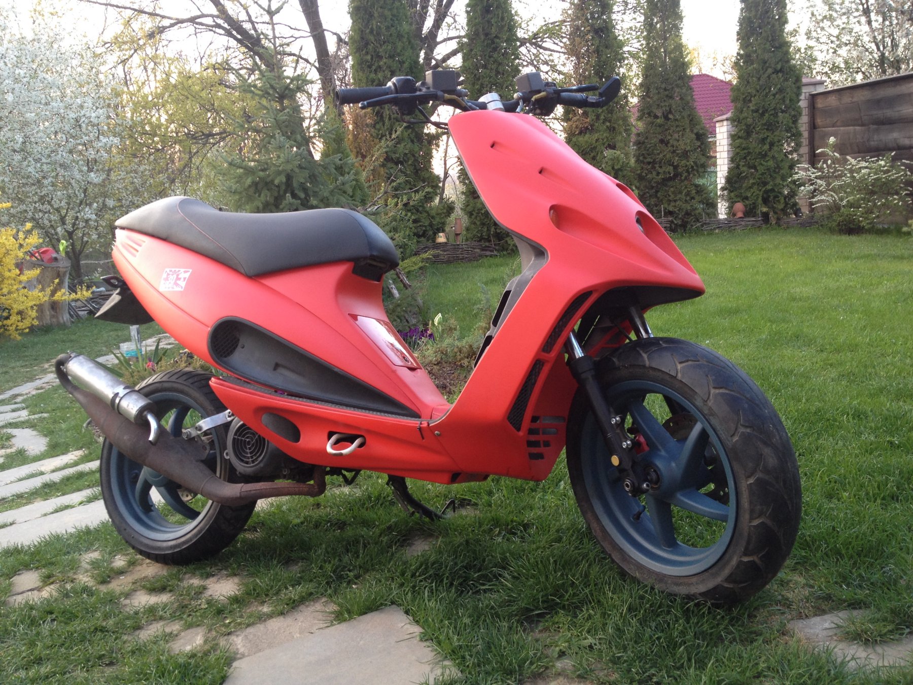 Malaguti Phantom F12R Air Cooled, 2009: фото, характеристики, история ...