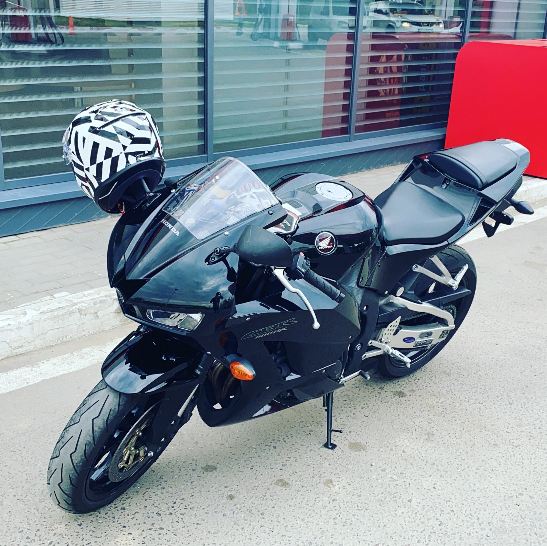 Honda CBR600RR, 2015 Motorcycles - Photos, Video, Specs, Reviews | Bike.Net
