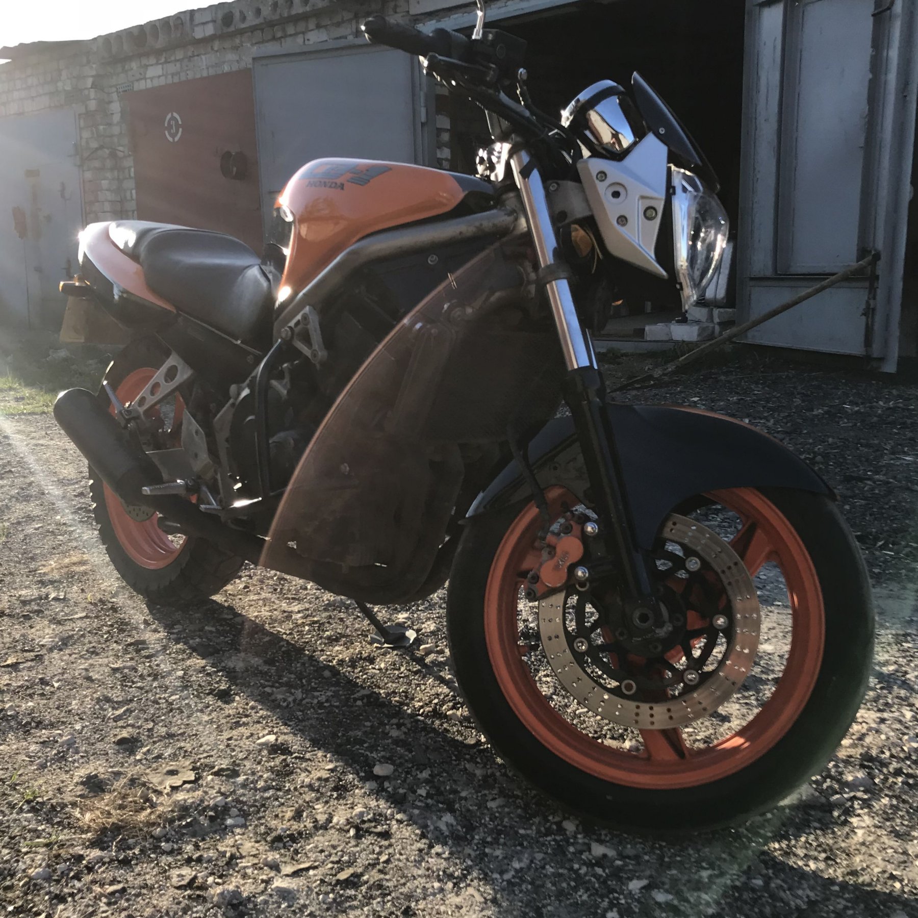 Honda cb-1 Motorcycles - Photos, Video, Specs, Reviews | Bike.Net