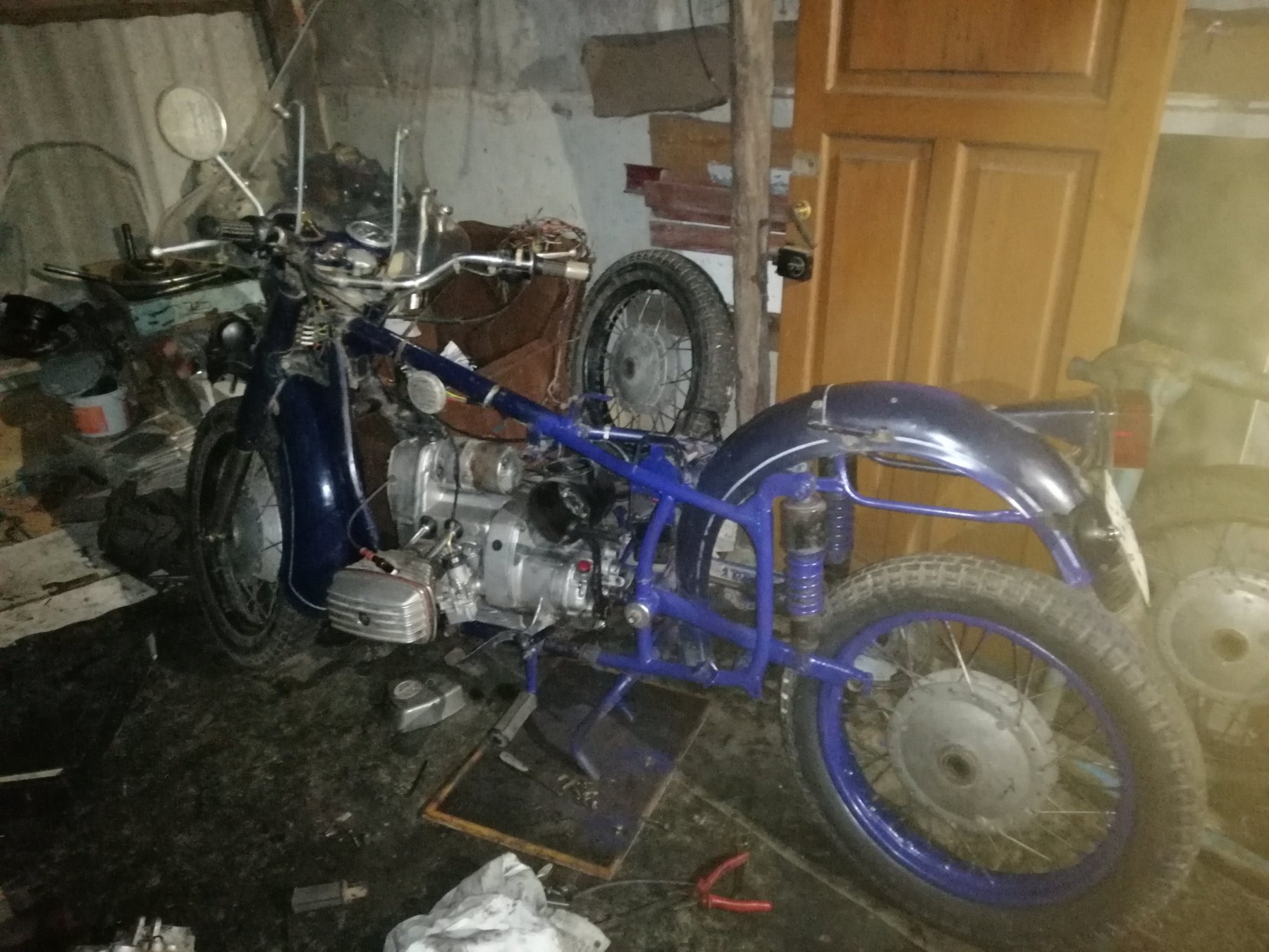 Dnepr MT 11 (with sidecar), 1990 Motorcycles - Photos, Video, Specs ...