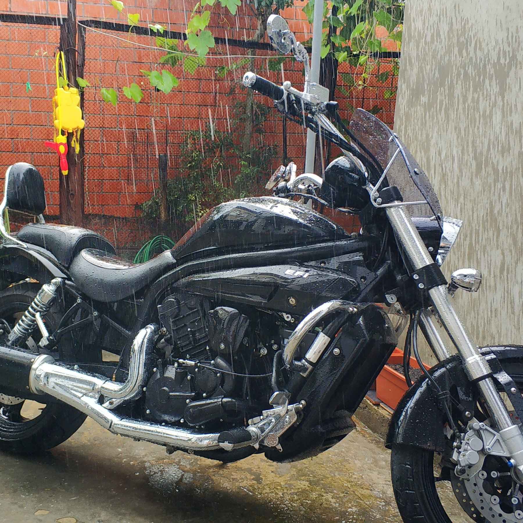 Hyosung GV650 Aquila Pro, 2013 Motorcycles - Photos, Video, Specs ...