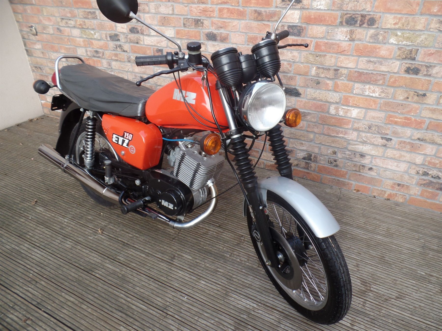 MuZ ETZ 150, 1990 Motorcycles - Photos, Video, Specs, Reviews | Bike.Net