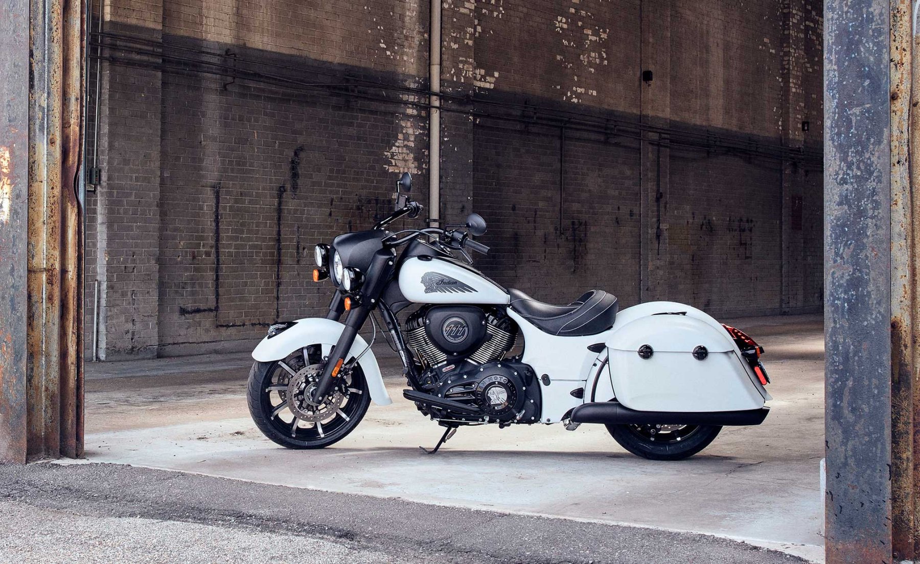 Indian Springfield, 2019 Motorcycles - Photos, Video, Specs, Reviews ...