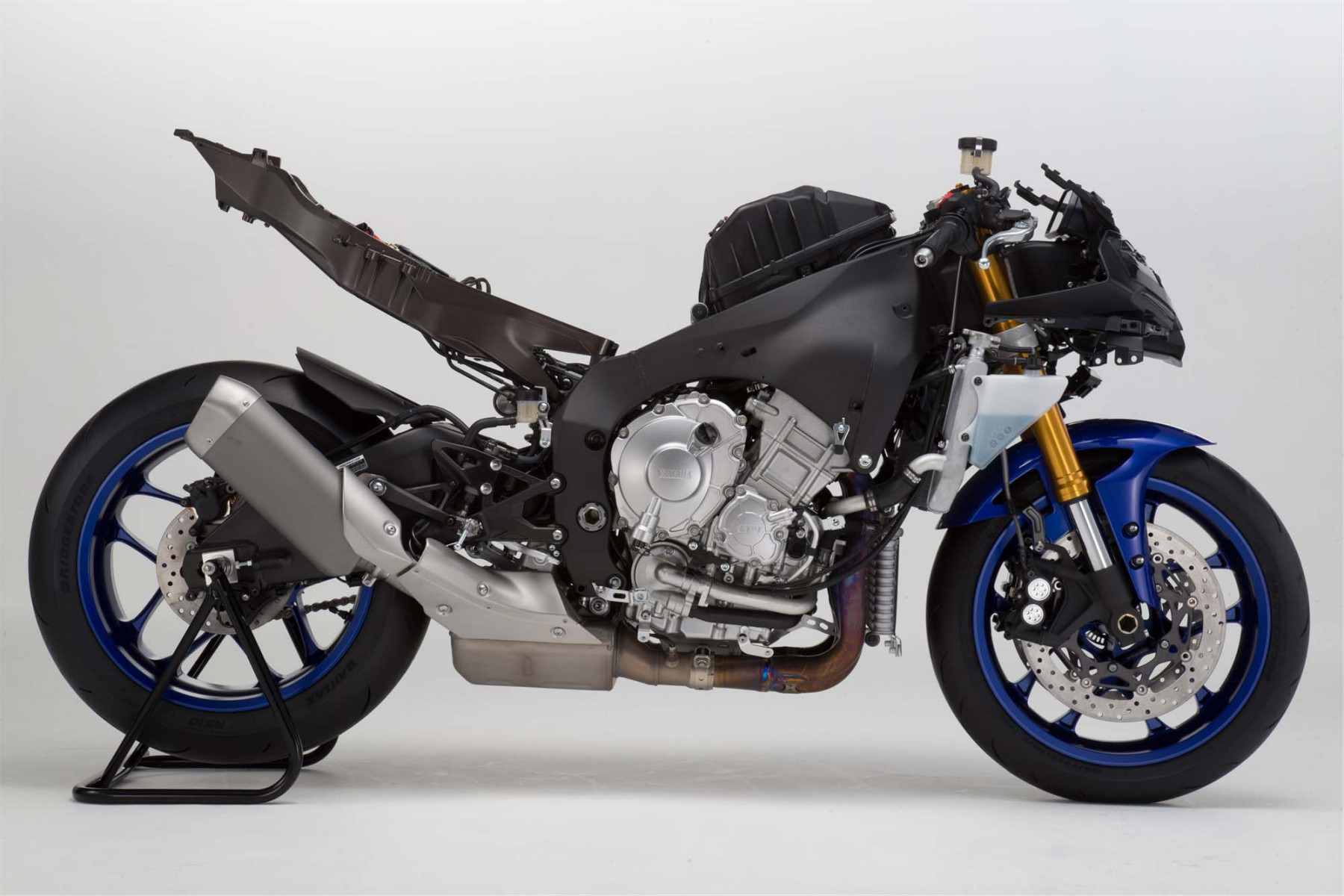 Yamaha R1: фото, характеристики, история | Bike.Net